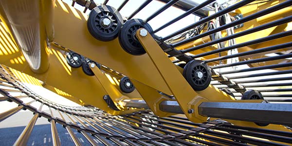 6500 Series Windrowers: Fast, High-Capacity Potato Harvesting Machines