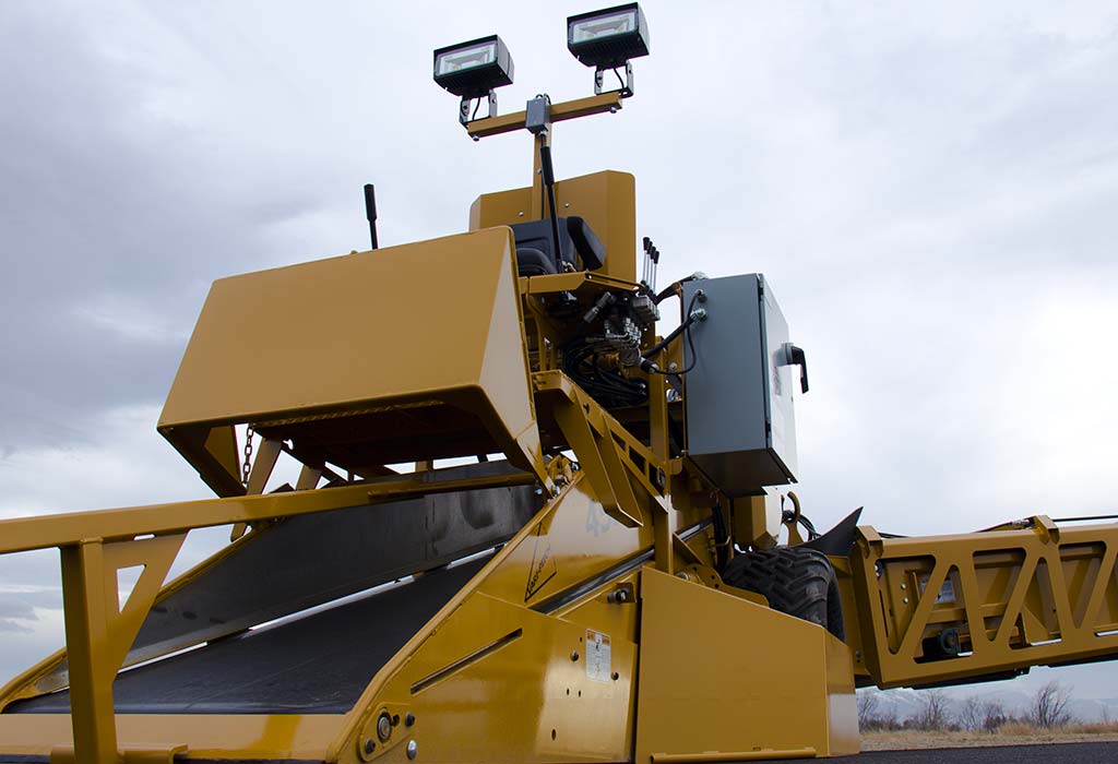 Double L Commodity Scoop - The Agile, Product-Friendly Storage-Emptying ...