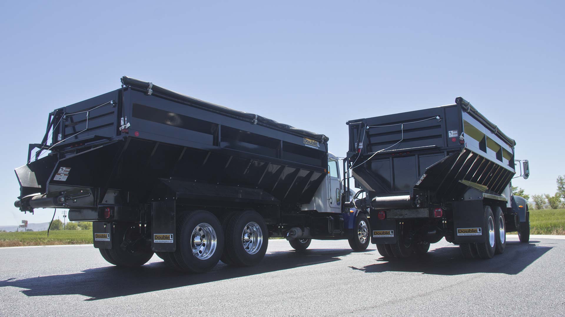 The Fast and Versatile Self-Unloading Truck Bed