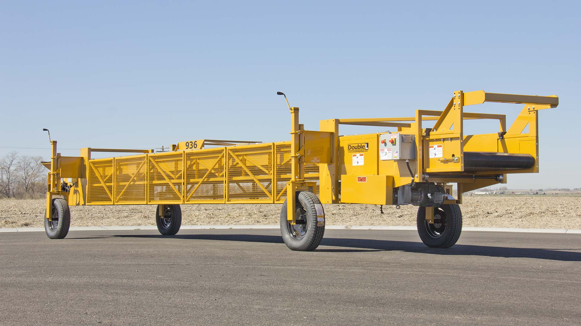 Telescoping Conveyors: The Extendable, Contractible Conveying Option