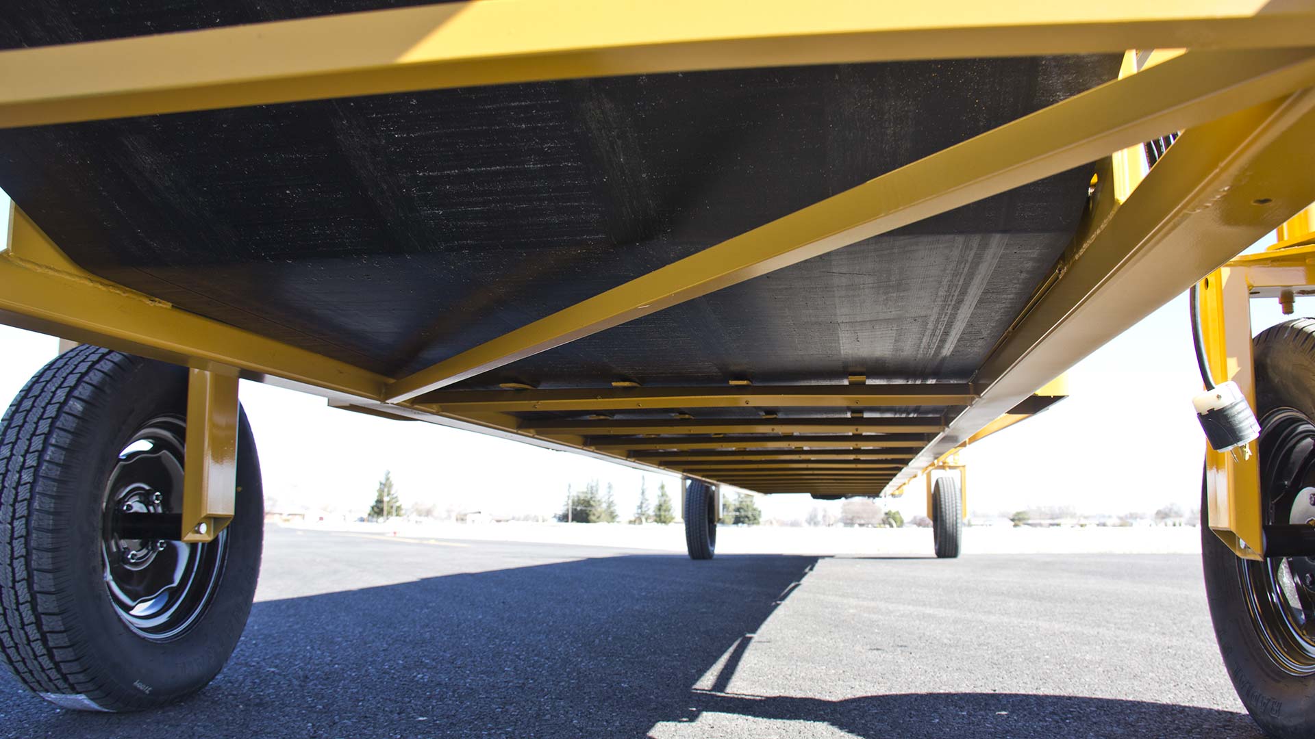 Telescoping Conveyors: The Extendable, Contractible Conveying Option